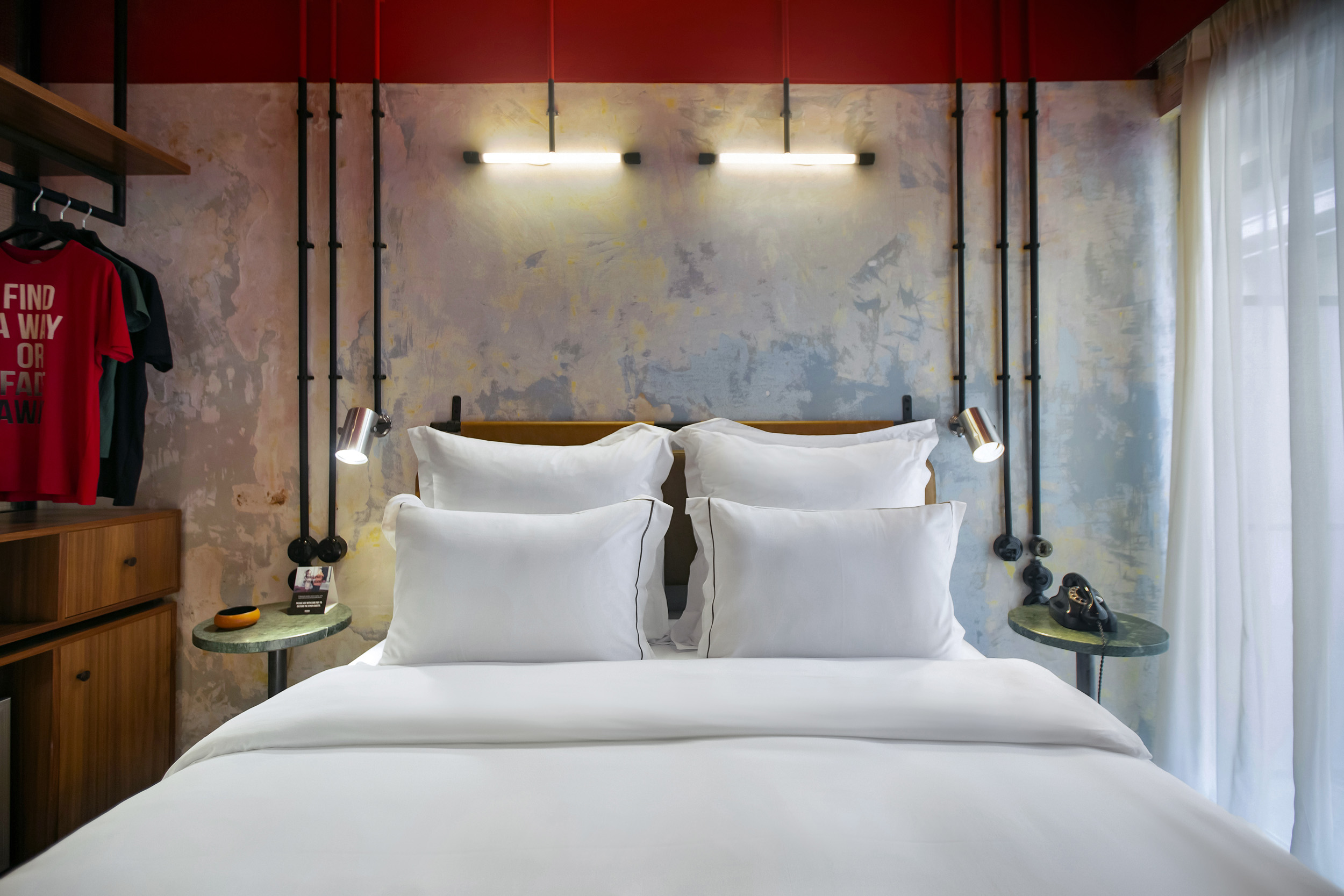 Dave Red Athens | Louisa Nikolaidou Photography