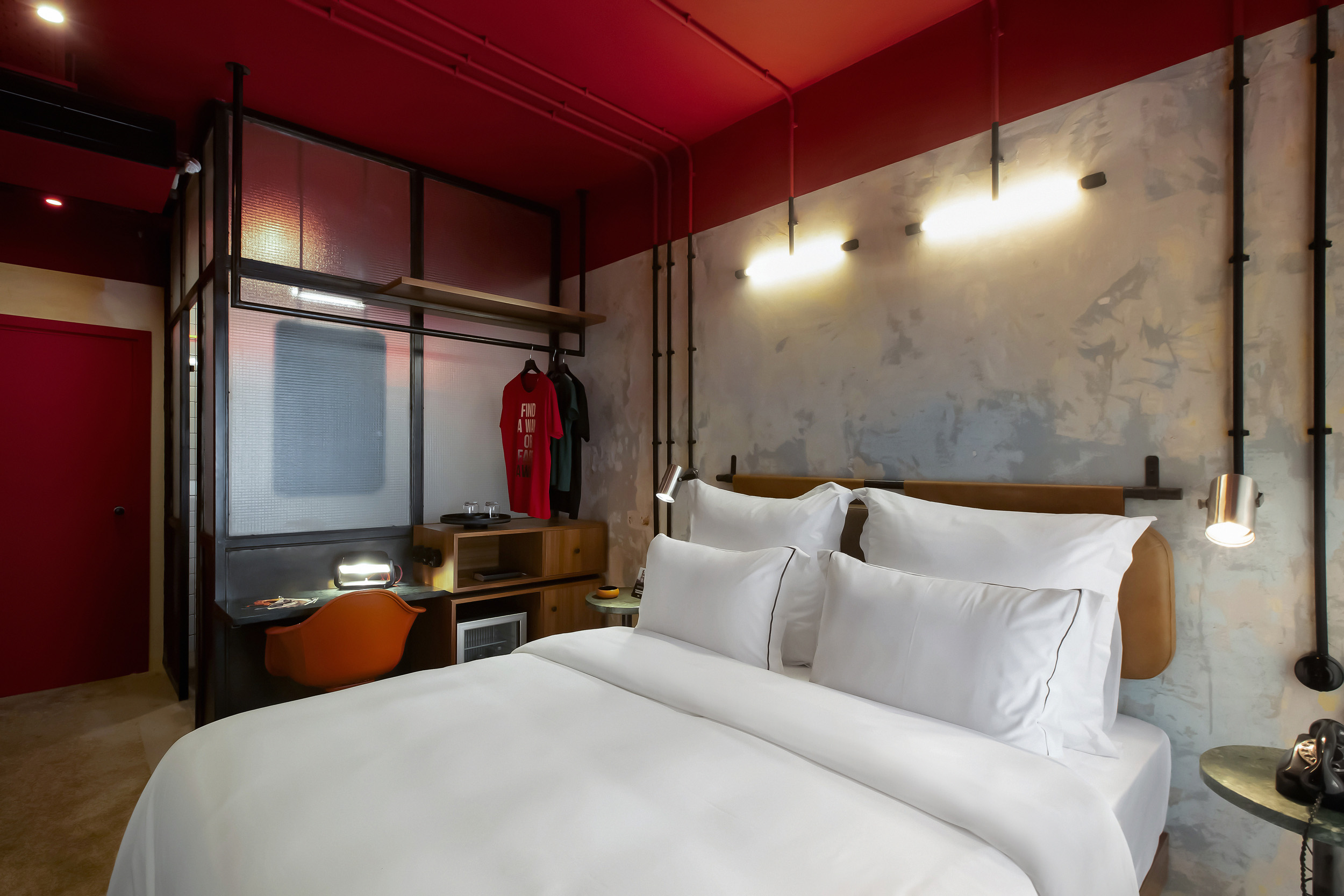 Dave Red Athens | Louisa Nikolaidou Photography