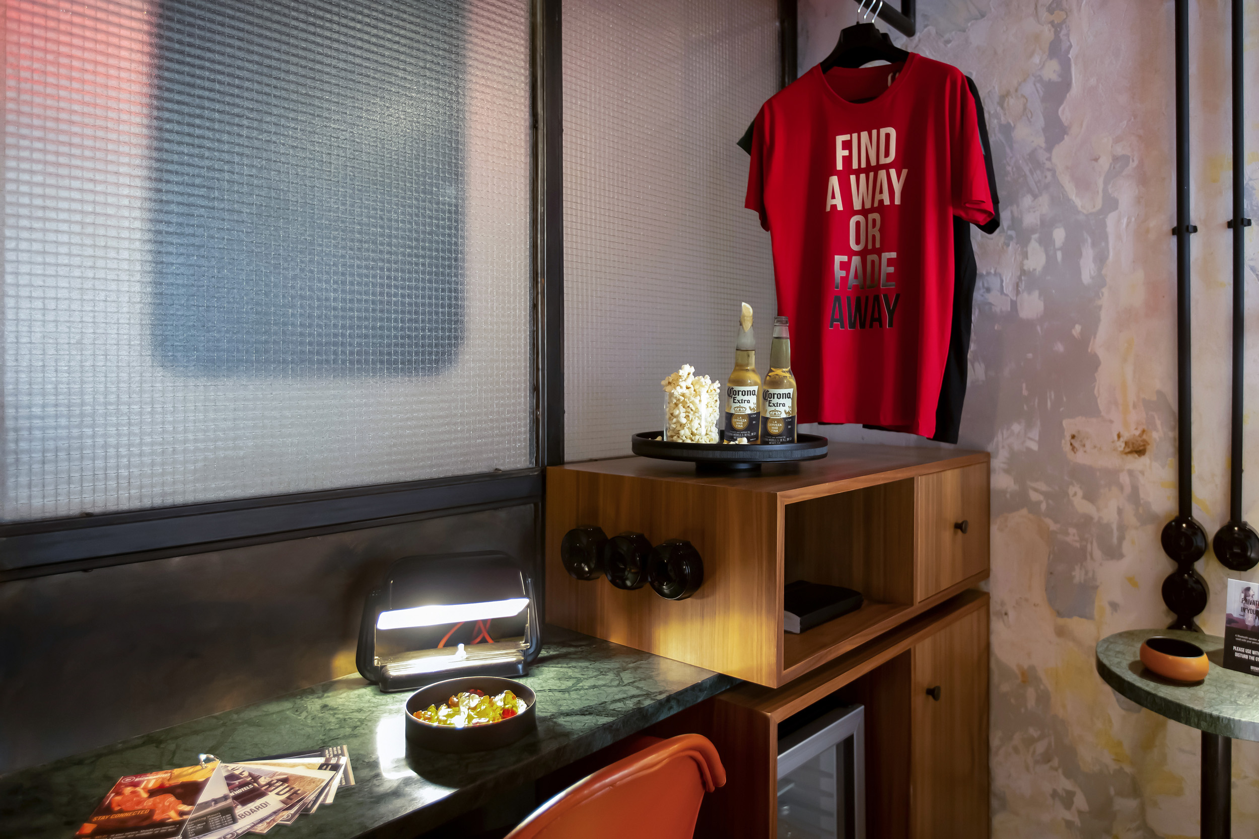 Dave Red Athens | Louisa Nikolaidou Photography